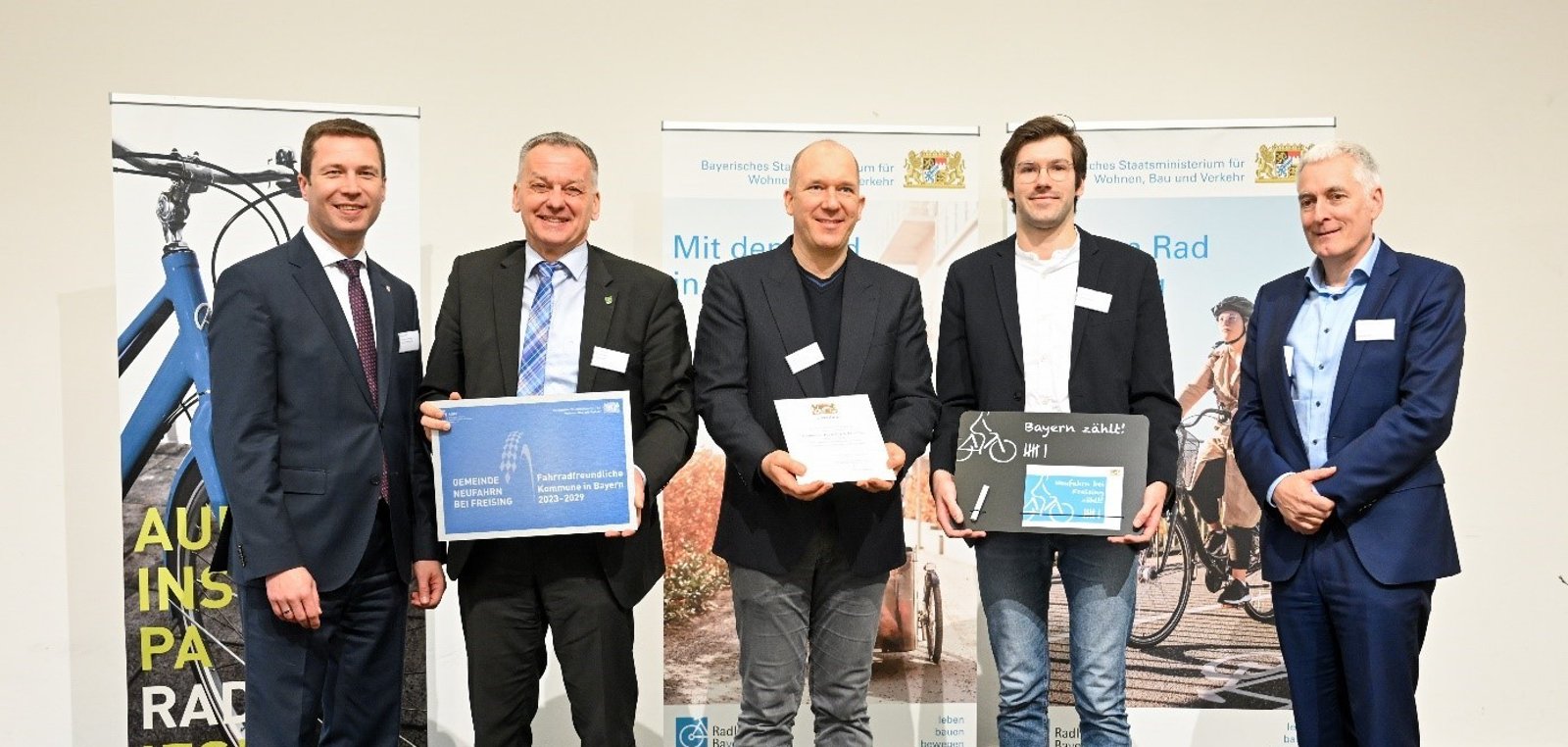 Neufahrn trägt nun offiziell den Titel ‚Fahrradfreundliche Kommune ...